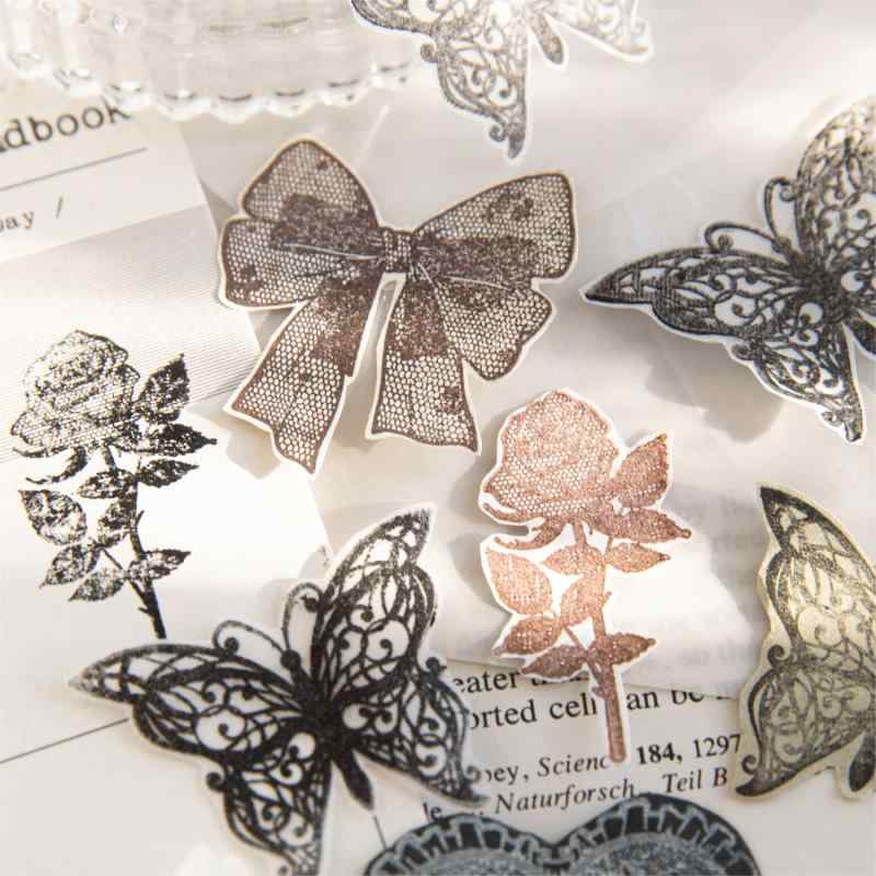 ・カテゴリ: スタンプ・仕様: 1枚入・主な素材: ゴム・重量: 約50g・カラー展開: 雨中逢花、皎皎月色、バラレース、ロマンチックコレクション、ガーデンコーナー、ひらひら蝶々、幸運の花、スズランの約束