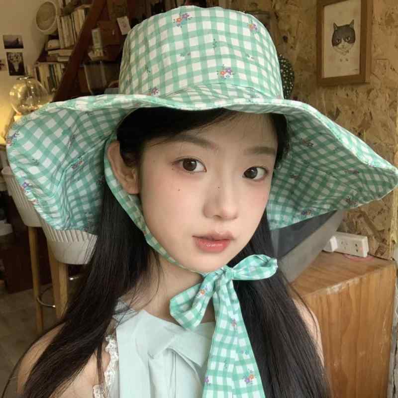 ・カテゴリ: 漁夫帽・デザイン: 花柄、プリント・帽子のトップスタイル: ・つばのスタイル: 広つば・カラー: 写真色・サイズ: M（56-58cm）・機能: 防紫外線、通気、防風、日よけ・調節可能性: 調節可能・主な素材: 綿・折りたたみ...