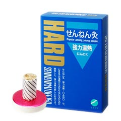 せんねん灸 強力温熱 にんにく 150点入 商品説明 『せんねん灸 強力温熱 にんにく 150点入 』 ◆新案せんねん灸強力温熱-HARDは、点火と同時に台座の穴からもぐさの温熱効果が下部毛穴へとおもむろに浸透していきます。 ◆もぐさ部分は...