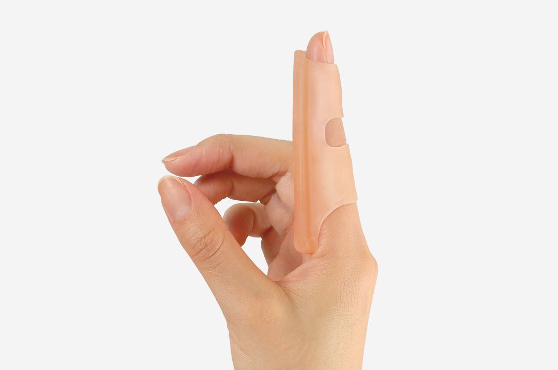 メディカル指らーく 商品説明 『メディカル指らーく』 指関節に添ってボーンを密着させ、指関節の動きを制限することで、バネ指や腱鞘炎、関節炎等からの痛みを緩和し回復を補助するサポーターです。 内蔵ボーンが指をまっすぐ支えることで、痛みのある指...