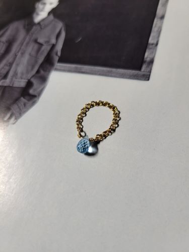 23063　ブルートパーズ　ブリオレット　リング　 とても美しいブルートパーズです　約6号 ブルートパーズ・・・約7ミリサイズ・・・約6号　ブルートパーズを使ったピンキーリングです。サイズ小さいです。図ると6号くらいです。 2