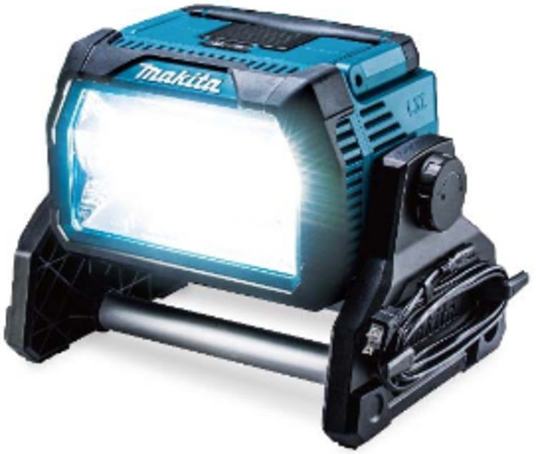 マキタ 14.4V / 18V 充電式スタンドライト ML809 バッテリ・充電器別売 商品説明 ■圧倒的な明るさ 高輝度LEDを96灯搭載し、光束10,000lm 照射範囲も前方向・横方向に約10m (照度70lx以上の範囲※)と暗い現場...