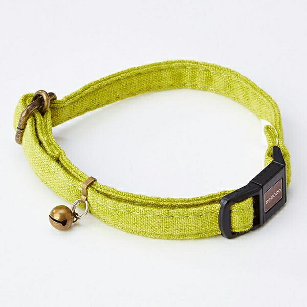 【商品説明】 抗菌生地を使用したキャットカラーで、金具にはアンティーク調のアジャスターと鈴を使用。外れるバックルでもしもの時に安心。首回り：約17～28cm。 【原材料】 ポリエステル抗菌加工を施したおしゃれな猫用首輪！