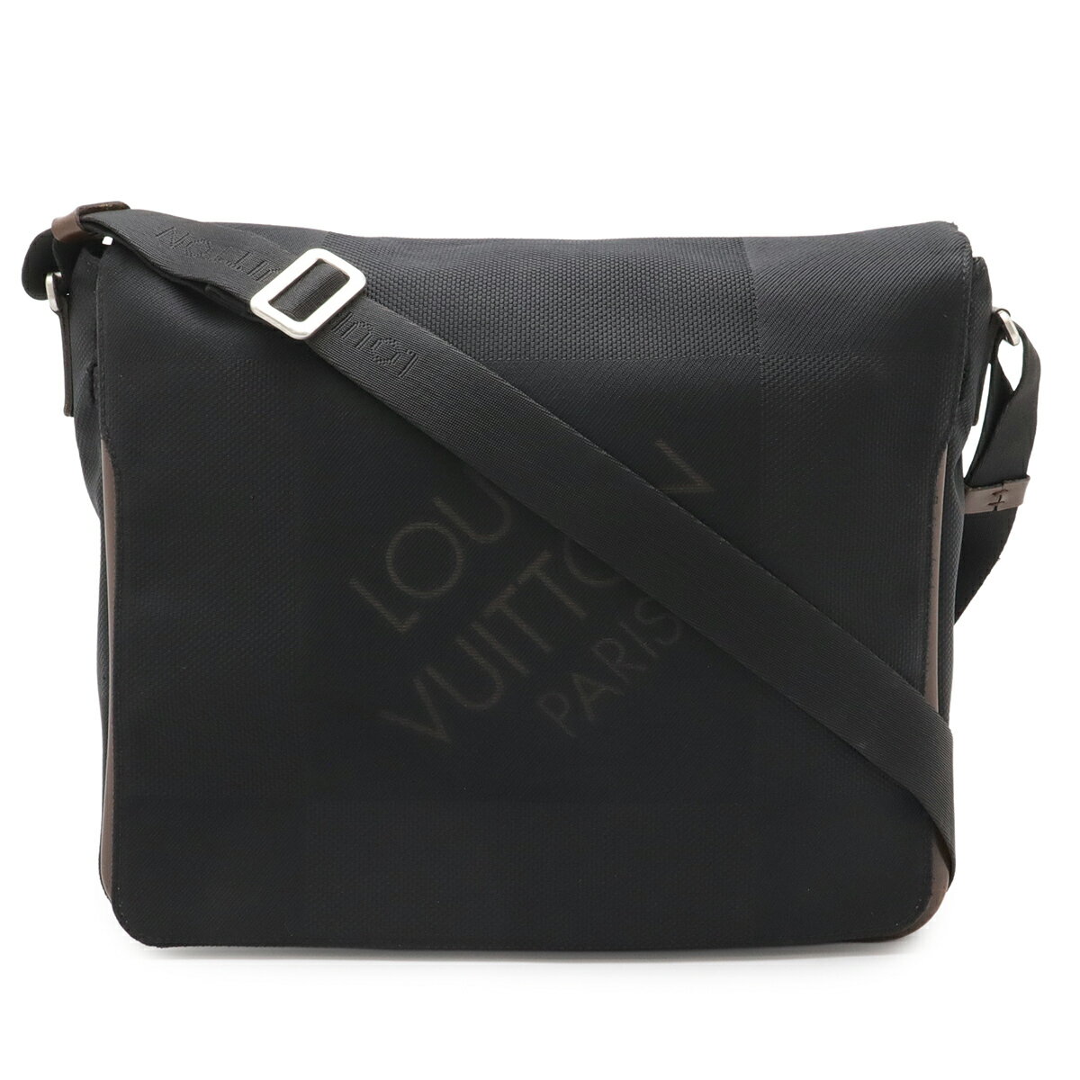 商品説明 程度 中古 Bランク サイズ W36.5cm H32cm D8cm ショルダー最長約139cm(調節可、金具含む) 材質 ダミエジェアンキャンバス カラー ノワール 仕様 外側ファスナーポケット1、前面ポケット1 付属品 コンパー...