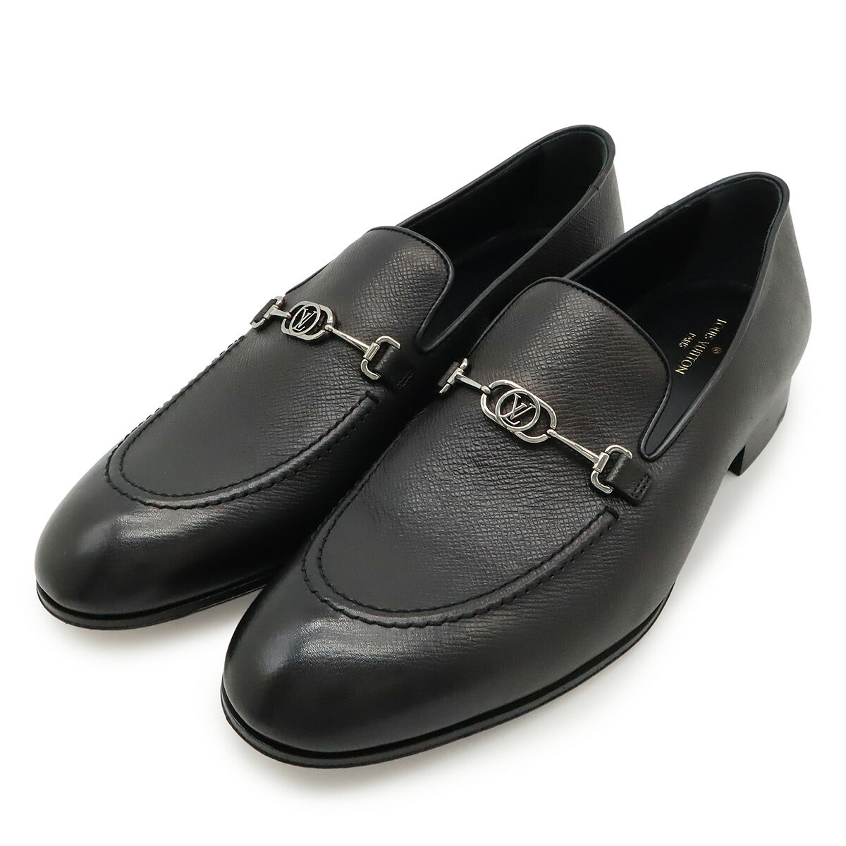 商品説明 程度 中古 Sランク サイズ ♯9 (日本サイズ約27.5cm) 全長30.5cm W10cm 材質 レザー カラー ブラック 付属品 なし コンディション 外側 わずかなスレ、シワ、ごく僅かなヤケ、底面若干の汚れ 内側 若干のシ...