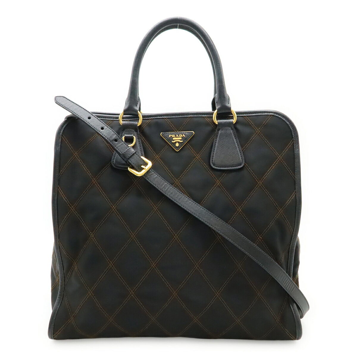 商品説明 程度 中古 Aランク サイズ W35cm H34cm D17cm ショルダーストラップ最長約121cm(両側5段階調節可、金具含む) 材質 ナイロン/レザー カラー NERO(ブラック) 仕様 内側ファスナーポケット2 付属品 シ...