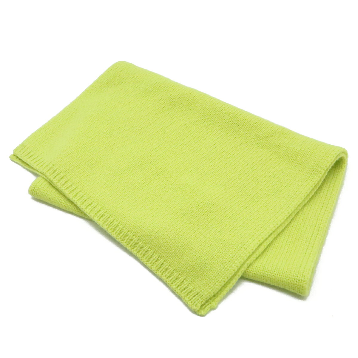 商品説明 程度 中古 Sランク サイズ W35.5cm 全長約93cm(実寸、平置き)※多少の誤差はご容赦ください。 材質 カシミヤ100% カラー ライム 付属品 外箱(汚れ) コンディション 目立つダメージなし コメント 全体的に綺麗な...