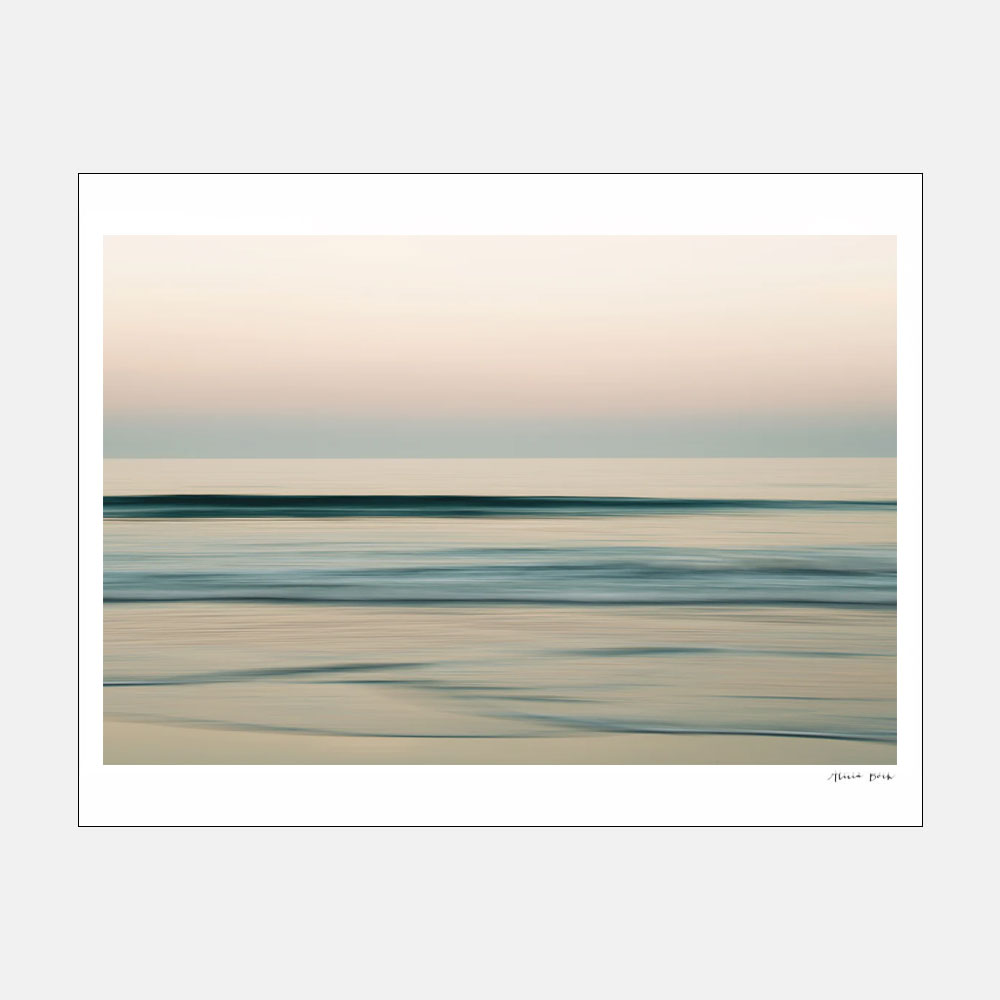 item:Summer Fade 330×254mm Artist:Alicia Bock Photography アメリカ ミシガン州を拠点に活躍する女性フォトグラファーAlicia Bock の作品。光、水、植物などを美しく切り取る彼女...
