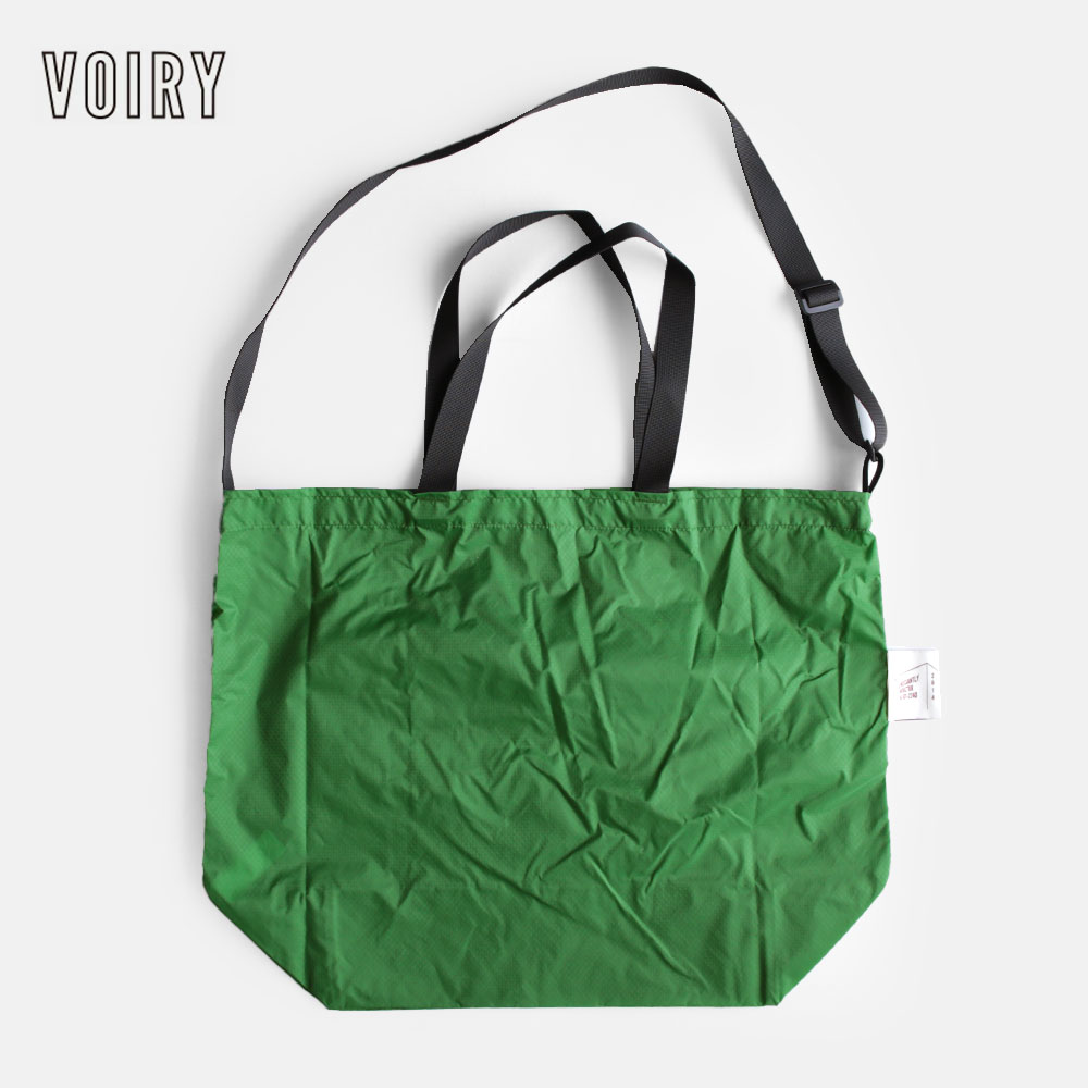 item:TEAM SACK(KHAKI) price:4,500yen+tax brand:VOIRY（ヴォイリー） 発色の良いナイロン素材のショルダートートバッグ。 広めのマチで荷物もたくさん入ります。ショルダーベルトは長さ調整可能です...