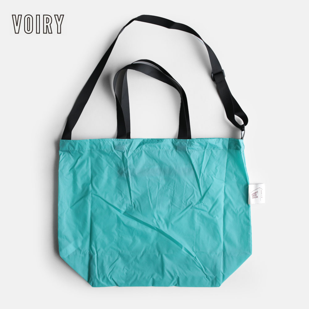 item:TEAM SACK(SAX) price:4,500yen+tax brand:VOIRY（ヴォイリー） 発色の良いナイロン素材のショルダートートバッグ。 広めのマチで荷物もたくさん入ります。ショルダーベルトは長さ調整可能ですので...