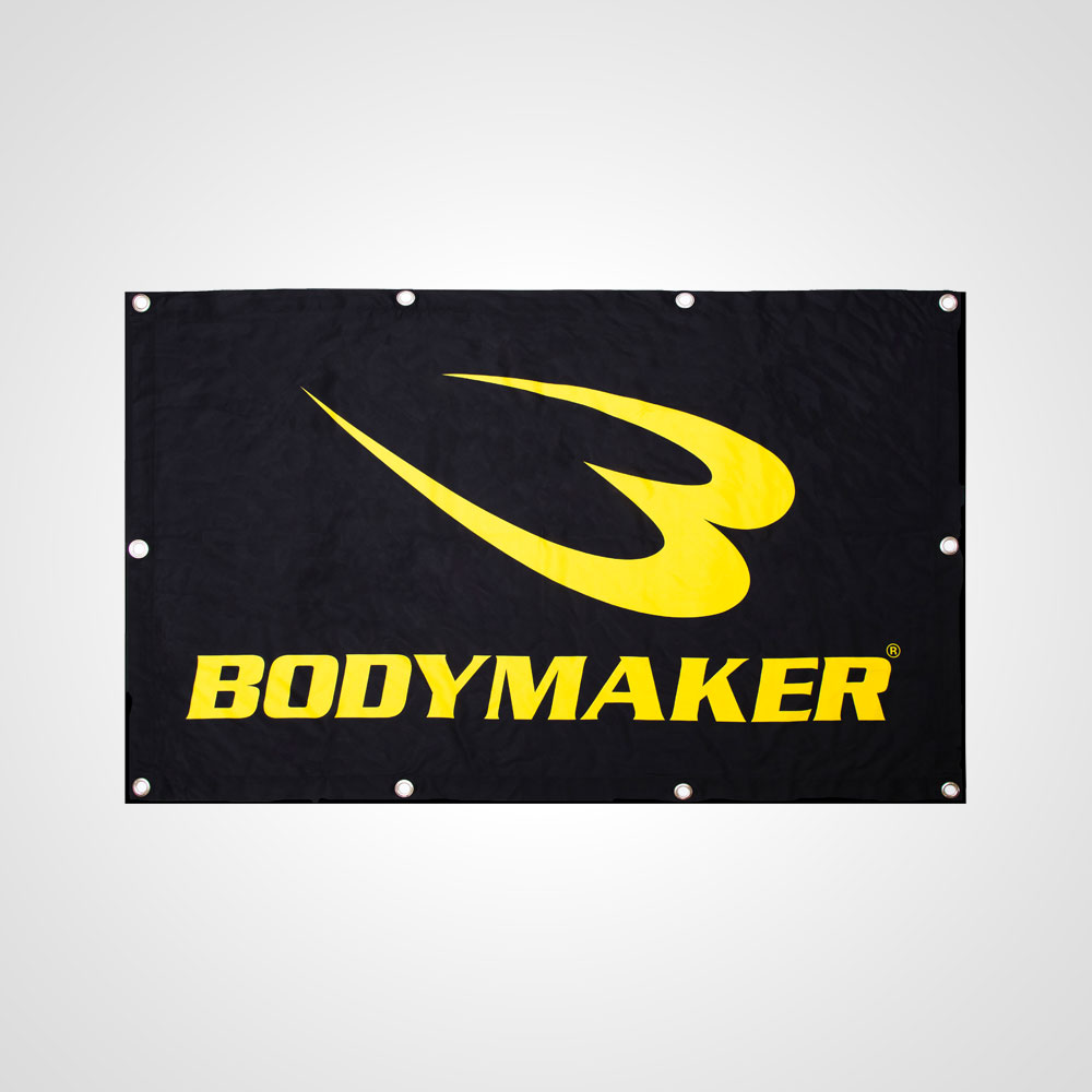BODYMAKERのロゴをプリントしたバックパネル用フラッグ。試合やイベントなど幅広くお使い頂けます。フラッグの4辺に紐などを通す穴を付けていますので、簡単に設置が出来ます。■サイズ：ヨコ幅150cm×タテ94cm※素材の特性により、仕上が...