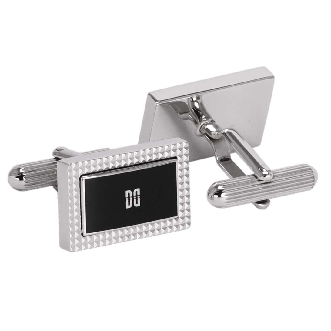 ●サイズ：H1.2×W2CM●モニターの解像度によって、実物と画像の色合いが多少違うように見える場合がございます。ご了承くださいますようお願いいたします。●付属品 DAKS純正ギフトBOX●表面加工 メッキ