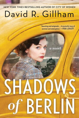 SHADOWS OF BERLIN David R. Gillham SOURCEBOOKS INC2023 Paperback English ISBN：9781728260112 洋書 Fiction & Literature（小説＆文...