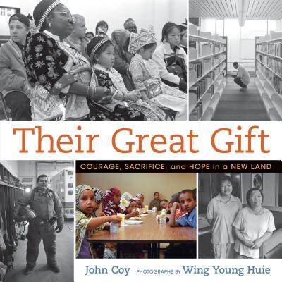 THEIR GRT GIFT John Coy Wing Young Huie CAROLRHODA BOOKS2016 Hardcover English ISBN：9781467780544 洋書 Books for kids（児童書）...