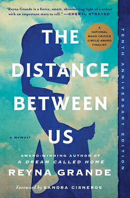 DISTANCE BETWEEN US Reyna Grande ATRIA2013 Paperback English ISBN：9781451661781 洋書 Fiction & Literature（小説＆文芸） Biography...