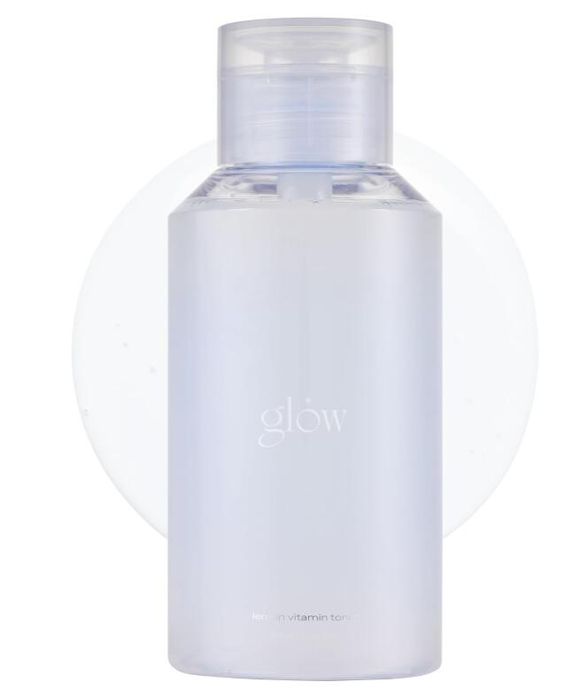 [レモンビタミンウォーター] 済州のクリーンな地域で育ち、自然のままで殺虫剤を使用しないレモンから抽出した、153,400ppmのレモンウォーターで肌をリフレッシュ。 [ハイドレーション] レモンウォーターに8種類のビタミンを追加して、ブラ...