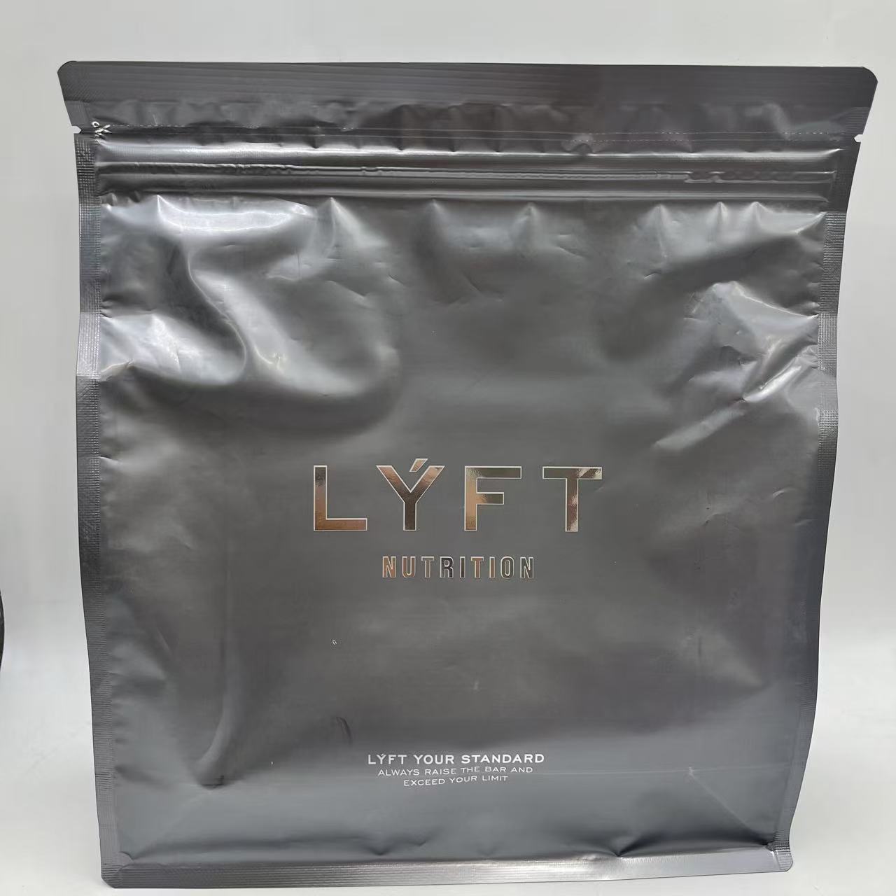 【LÝFT YOUR STANDARD】「限界を超える」現状の自分に満足しない。 常に自分のスタンダードを上げ、限界を越えよう。