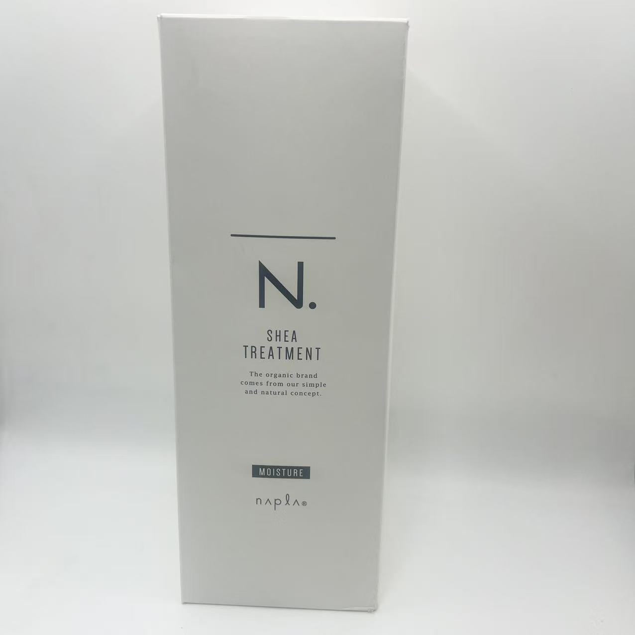 【Fragrance】ホワイトフローラルの香り サンフラワーセラミドを配合し、 めくれたキューティクルを内側からボンドのような働きで接着してうるおいを閉じ込めます。 さらに、植物由来の補修成分が髪の表面に疎水性のバリア膜を形成。 本来の髪と...