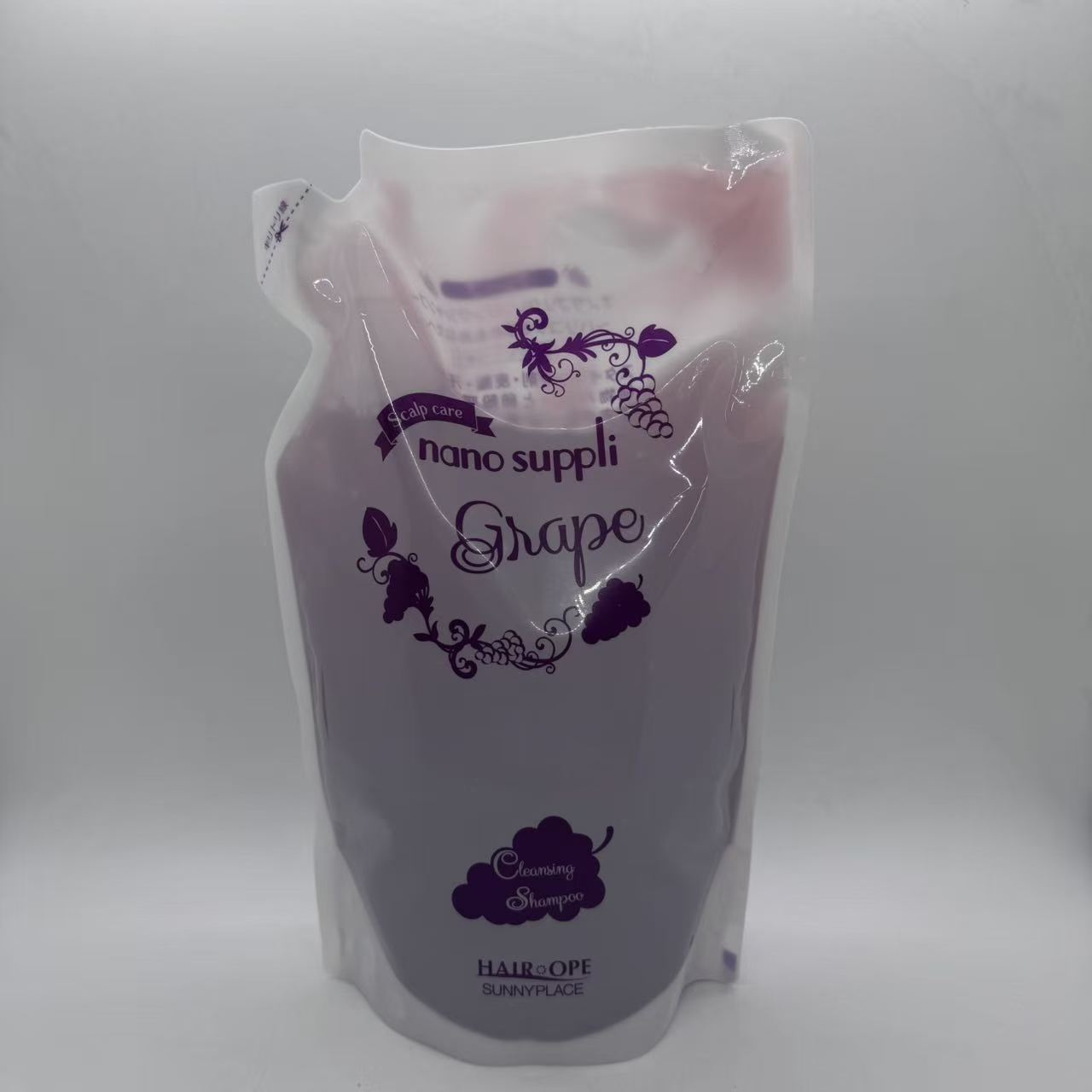 サニープレイス ハイグレードナノサプリシャンプー グレープ 800ml イオンの力で汚れを落とす新発想のシャンプー。 超低刺激で手肌に優しい。ジューシーで甘い、グレープの香り