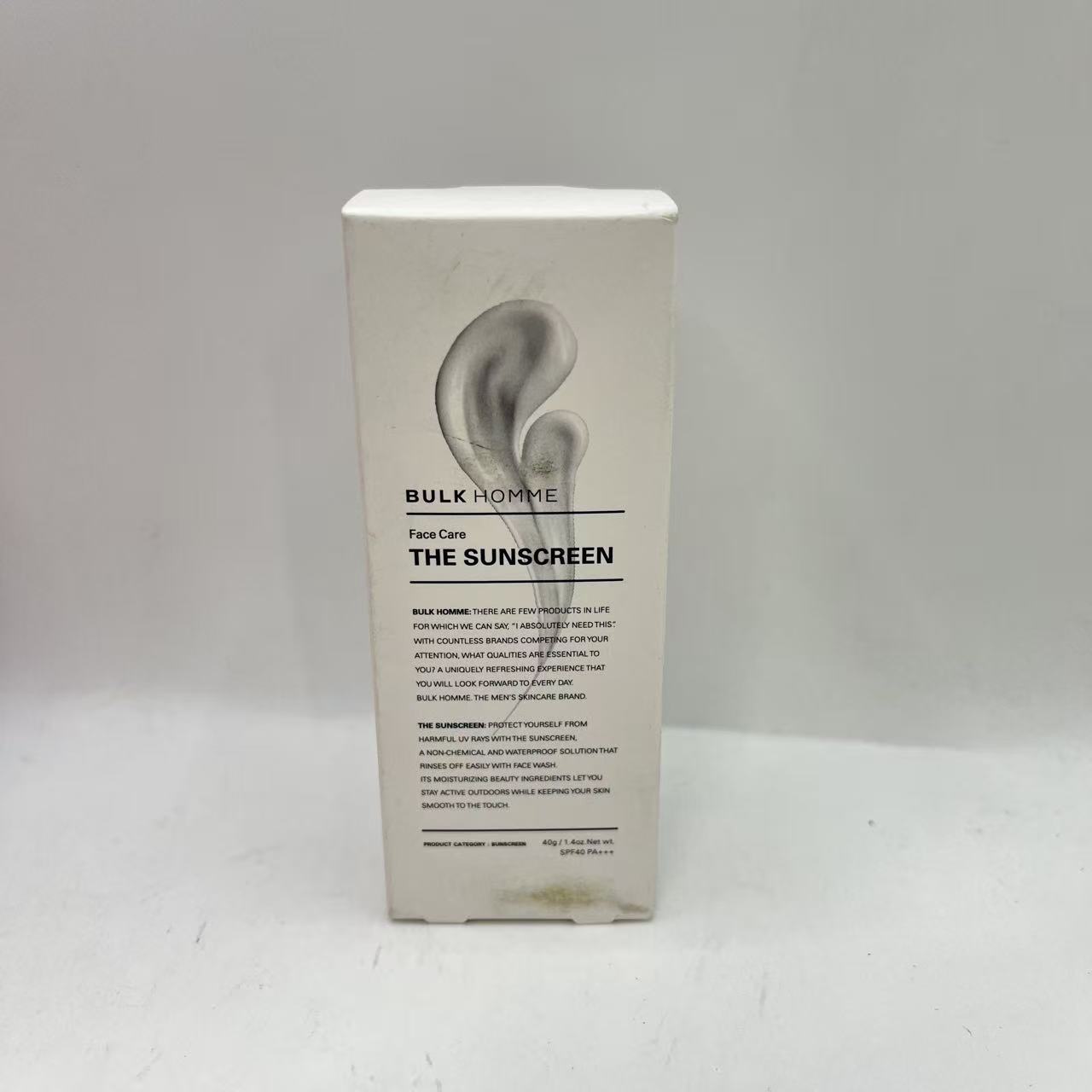 【ノンケミカル処方】紫外線吸収剤フリー。デリケートな男性の肌に寄り添う、低刺激設計。