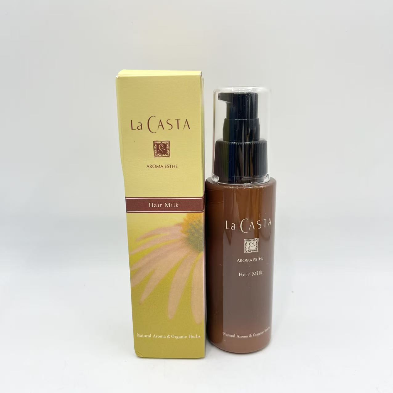 乾燥しやすく、パサつきが気になる髪に。とろりとしたテクスチャーのミルクがなめらかでまとまりのある上質なツヤ髪へ導きます。ドライヤーの熱を味方にし、キューティクルを整えることでうねりや絡まりも抑えます。