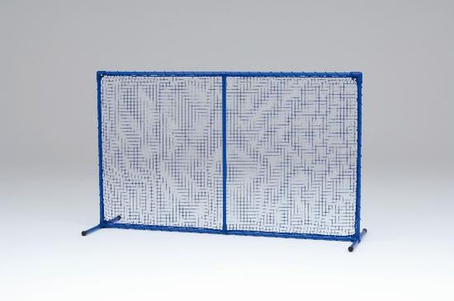 商品情報[ 商品詳細 ]●運賃ランク　39●幅200×高さ120×奥行65cm●重さ5.5kg●サビに強く軽量なスチール入り非塩ビ樹脂コートパイプ(28mm)●ネット：ポリエチレン440T/36本(2.5cm目)●屋内外兼用各種スポーツ施設...