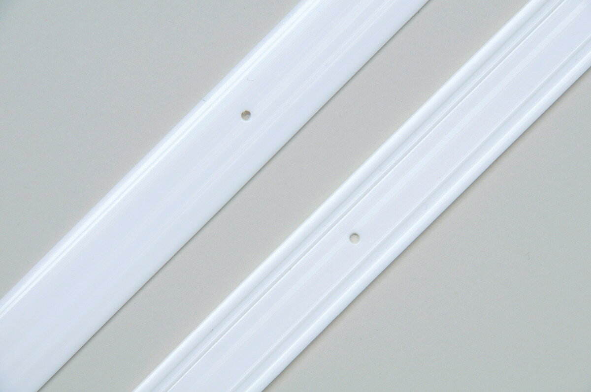 商品情報[ 商品詳細 ]●穴間10cm●サイズ:幅20mmx厚さ2.2mmx100m●重さ:3kg●素材:低密度ポリエチレン[ カラー ][ サイズ ]&nbsp;こちらの商品はメーカーの在庫状況をもとに定期的に更新しております。在庫状況は...