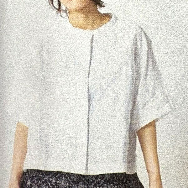 商品説明素材 リネン100% サイズ SIZE:F 身丈58cm 肩幅48cm バスト巾58cm 天巾20cm AH(値)23cm 袖丈25cm 裾巾59cm 平置き計測　多少の誤差あり モデル身長167cm カラーについて 商品写真はでき...