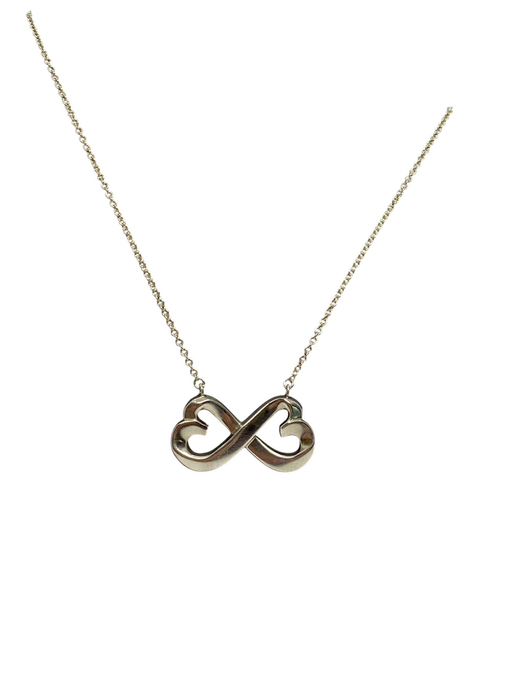 商品情報素材/サイズ品名：Tiffany&Co. ダブルラビングハート ネックレス素材：SV925総重量：約4.16gサイズ：約2.2x1.2cm NC：約45cm付属品：箱・保存袋ランク：AB※他のサイトでも販売しております。売り切れの際...