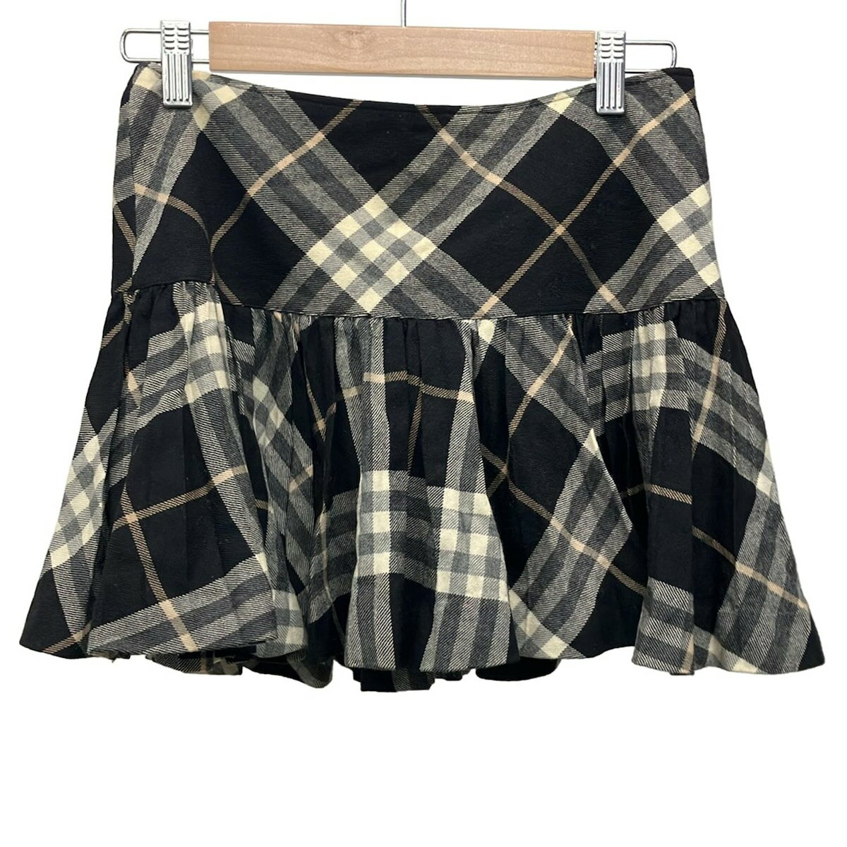 ※『USED品』です。お客様都合による商品のご返品は一切承っておりませんので商品情報・画像を参考にご購入ください。※左右・前後で総丈の長さが違う場合は、最短と最長の長さを以下のように表示します。 　例）80～90cm　（最短が80cm、最長...