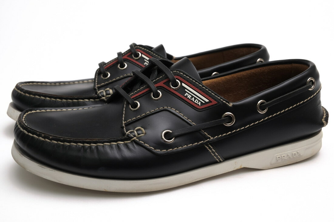 BRANDINGの全商品で利用可↓↓1%OFFクーポン↓↓PRADA プラダ デッキシューズ メンズ 2EG269 SPAZZOLATO ブラッシュドカーフレザー 牛革商品説明プラダは、イタリアを代表する人気ファッションブランドの1つです。...