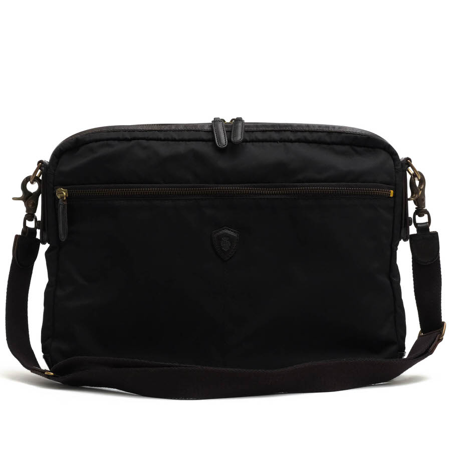 BRANDINGの全商品で利用可↓↓1%OFFクーポン↓↓Felisi フェリージ ショルダーバッグ メンズ 03－13 伊リモンタ社ナイロン バケッタレザー 牛革商品説明1973年に、イタリアのフェラーラで、小さな革工房からスタートしたフ...