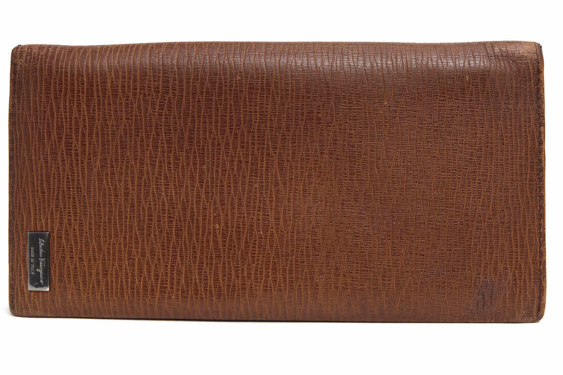 BRANDINGの全商品で利用可↓↓1%OFFクーポン↓↓Salvatore Ferragamo フェラガモ 長財布 メンズ Y-66 7073 ペブルカーフ 牛革商品説明サルヴァトーレ フェラガモ(Salvatore Ferragamo)...