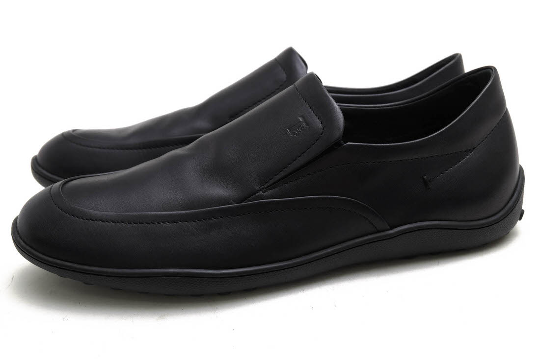 BRANDINGの全商品で利用可↓↓1%OFFクーポン↓↓TOD'S / トッズTOD'S トッズ ドライビングシューズ 牛革 カーフ商品説明上質な素材に定評がある、イタリア発のセレブ御用達ブランド、トッズ。1920代イタリア創業の老舗は、...