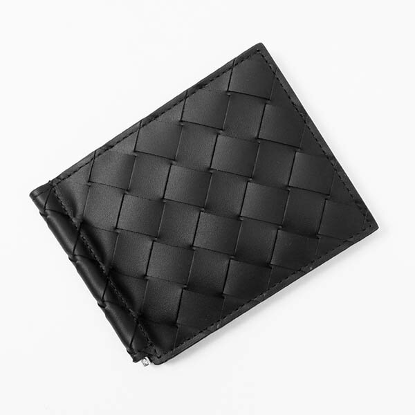 ※製品画像はお客様の閲覧環境により、実物の色と異なって見える場合があります。 プレゼントや贈り物に、ギフトラッピングの追加はこちら キーワード BOTTEGA VENETA ボッテガヴェネタ 二つ折り財布 マネークリップ コンパクト 人気 ...