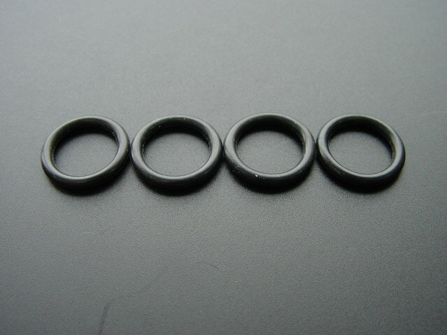 ■適応車種:HONDA 1980~84年式 CBX400F1~CBX400F2用。CBX400F逆車にも対応しております。■純正品番91305-MA6-000に適合します。※CBX専用部品です。■概要:4個セット。■純正サイズは厚みが2.1...