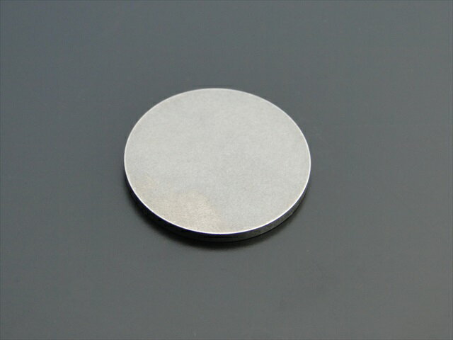 ■適応車種:SUZUKI 1977~79年式 GS400全機種対応。逆車にもOK。 ■備考:1枚。純正品番12892-45006に適合します。外径29.5mm。厚さ2.45mm。純正部品。 ■この商品はエンジンのタペット調整を行う時に必要な...