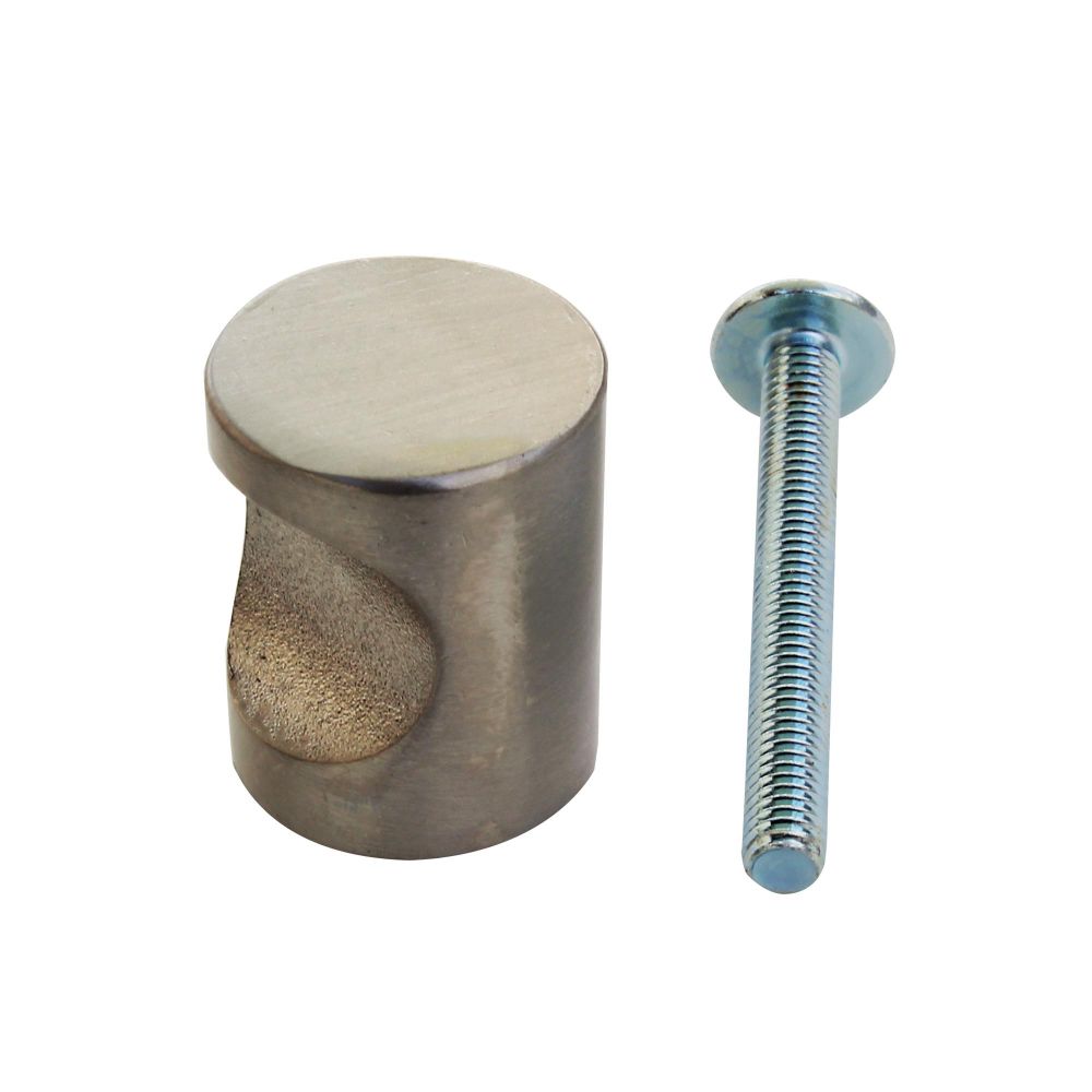 インテリアに合わせてお使い下さい。家具等の扉に使用します。規格：18mm サイズ：18mm×18mm×22mmWB亜鉛合金ネジ：ISOトラスM4×35