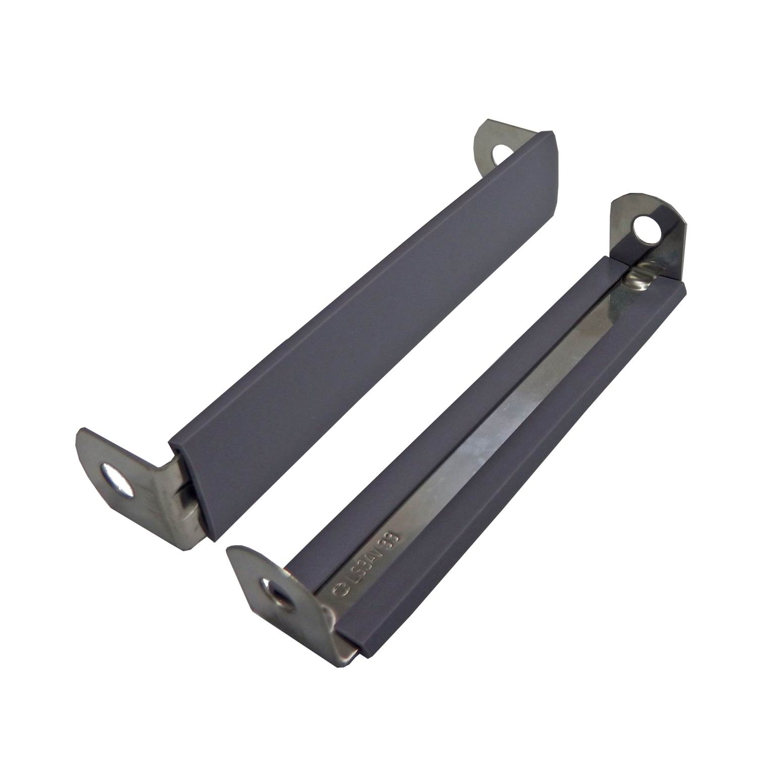 【仕様】●材質：SUS304・特殊ビニルカバー付●取り付ける管類の外径Φ：33mm●仕様：ケーブル用【商品説明】●配線を傷から守る特殊ビニルカバー(PVC)付幅細サドル●配線・配管を傷から守る特殊ビニルカバー(PVC)付サドル●予め両側を折...
