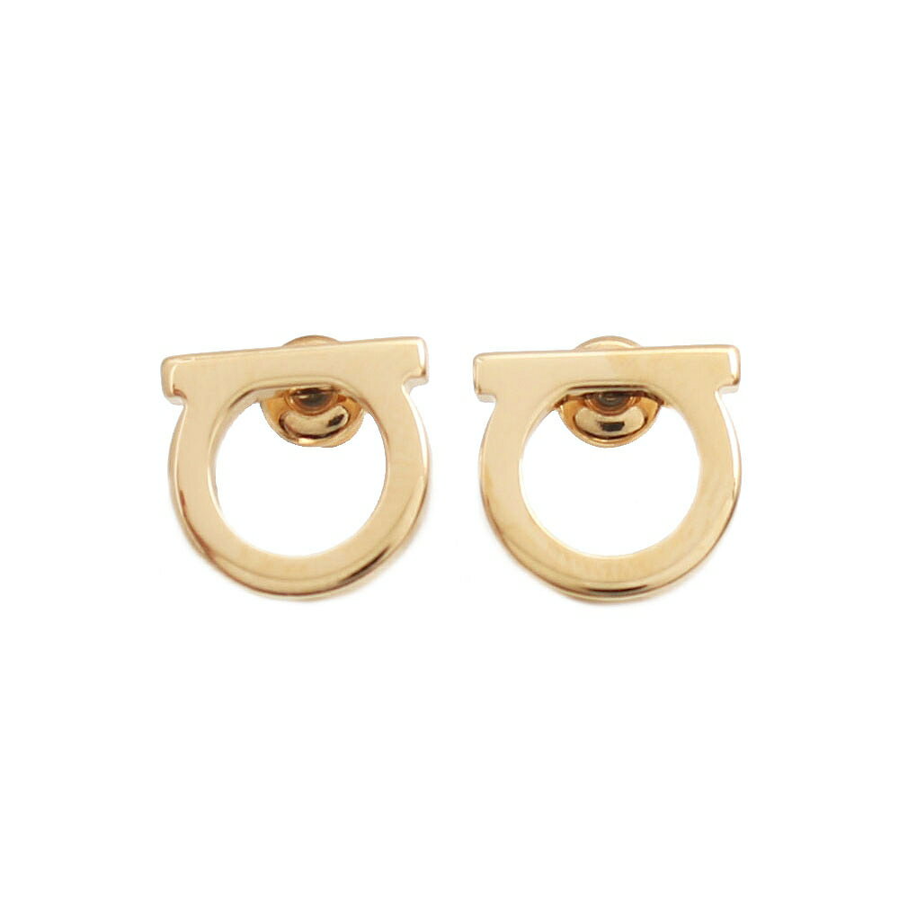 Item InformationブランドFERRAGAMOメーカー品番760119-696429-outletカラーゴールド素材真鍮サイズ(約)H1.2×W1.2cm、重量：(約)2g付属品専用BOX商品説明1927年創立。言わずと知れた高...