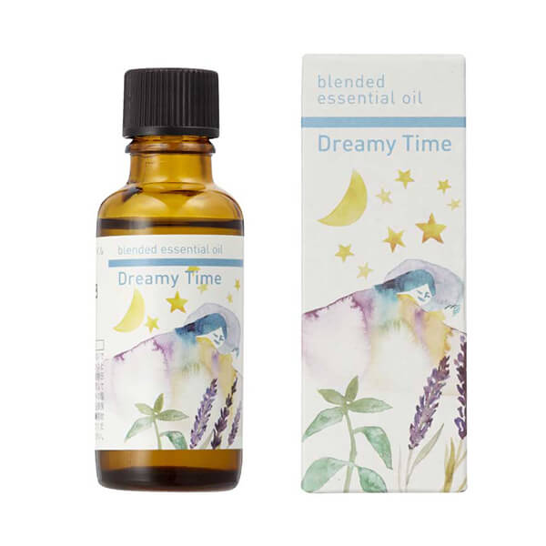 生活の木 ブレンドエッセンシャルオイルドリーミータイムはおだやかな芳樟（ホーリーフ）とラベンダー、紅茶を想わせるベルガモットをブレンドし、ゆっくり流れる時間をイメージしました。 かすかな香りが、夢の中に誘います。 ■商品名：アロマ アロマオ...