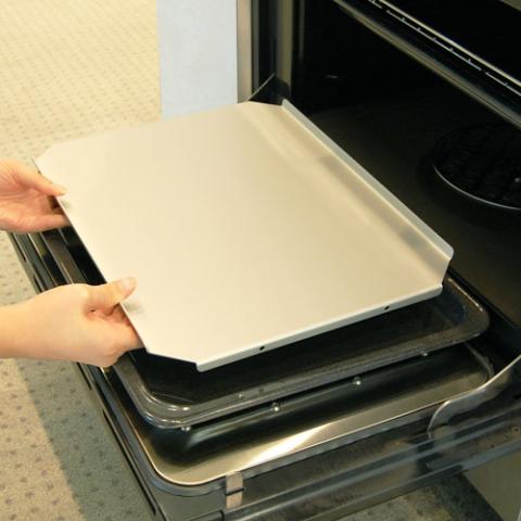 【47-0358】オーブン皿用プレート【型番：RKO-51CP】 リンナイ【純正品】オーブン皿の上にのせて使用することで、オーブン皿を平らにします。オーブン皿には元々歪み防止のため絞りが入っており、その絞りの模様が料理に入ることを、防止する...