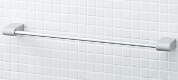 樹脂アクセサリーどんな空間にも溶け込む、すっきりシンプルデザインで統一された樹脂アクセサリーシリーズ。寸法：676×56×25(φ10)カラー：パールシルバー材質：〈ブラケットカバー〉ABS樹脂(塗装)〈バー〉アルミご不在時の商品配達のご連...