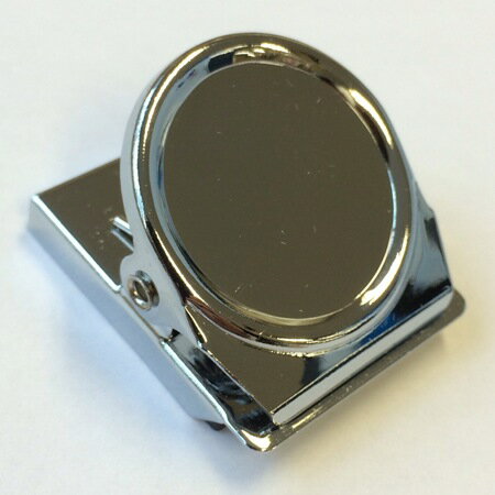 ●仕様 本体：スチール・フェライト磁石 ●50x38x30（mm） ●挟み口：38mm ●外箱にヘコミあり。 商品には問題ございません。
