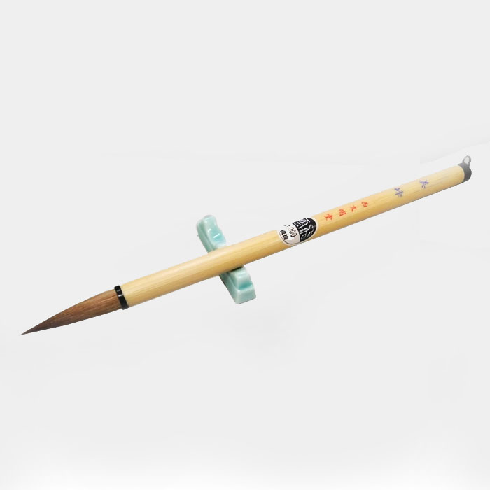 商品説明 西文明堂／【穂先直径8.2mm】中筆　美峰　飛雲（5419931）かな条幅・漢字半紙！腰がありまとまる。馬毛主体【中筆】【書道用品】 ＜特　徴＞ ・かな条幅・漢字半紙用に適しています。 ・腰がありまとまる。 ・馬毛筆。 ※馬毛：よ...