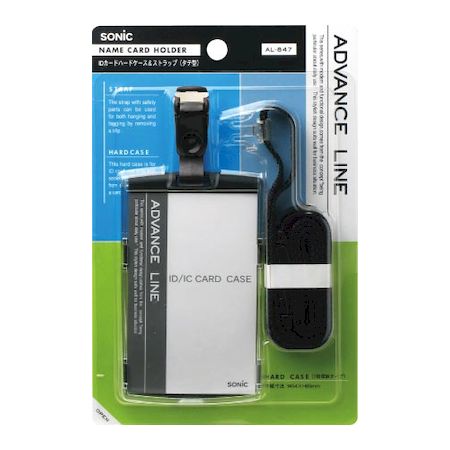 【商品説明】●曲線を帯びたフォルム　ヒモのステッチにまでこだわったデザイン●半密閉式ハード表示面●脱着可能なバンドクリップ●タッグ式、吊下げ式でも用途別で使い分け●安全パーツ／ひも長さ調節機能●ステッチ入りのひも●紐：約90cm(巾10mm...