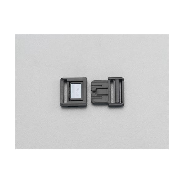 ●材質…プラスチック●フロントプッシュリリースタイプ●適用バンド幅（A）…38mm●サイズ（B×C×D）…46×58×10mm　