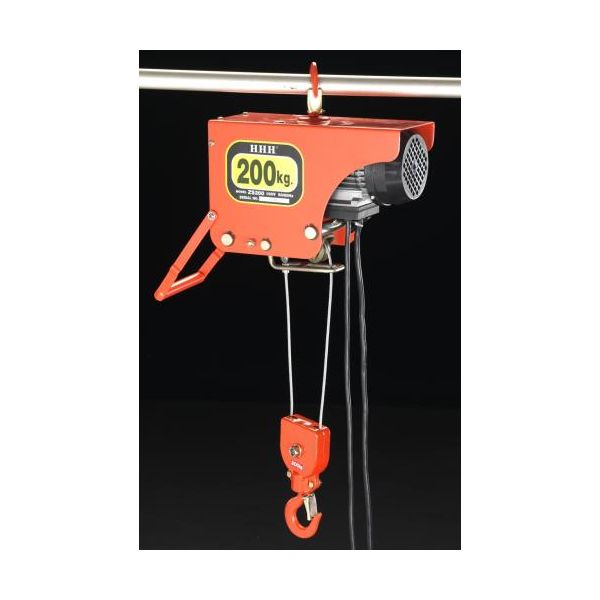エスコメーカーお問い合わせ：06-6532-6226●定格荷重…200kg●重量…16kg●電源…100V、250W●ワイヤー太さ…4mm●吊揚速度…6m/分●操作コード…5m●揚程…6m●電源コード…3m●フック口開き…23mm