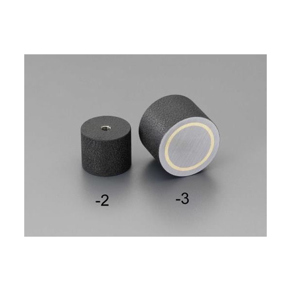 ●ネオジウム磁石●使用温度(上限)…80℃●黒塗装●吸着力…490N(50kgf)●ねじサイズ…M8×1.25●サイズ…φ50×40mm●ねじ深さ…12mm●重量…600g