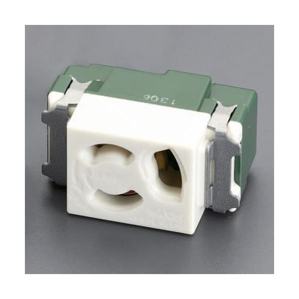 ●定格容量…15A 125V●差込み口…1個●仕様…抜け止め接地付●サイズ…44×22.7×29(D)mm●フルカラー1個用プレート適合●送り端子なし●適用電線…φ1.6、2mm Cu単線専用●連結方式…電線・接地：連結式ねじなし端子構造